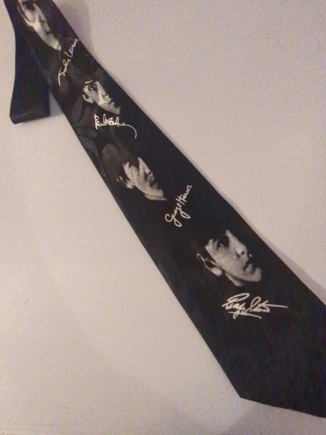 The Beatles the Fab Four John Paul George and Ringo. Elegant Silk ...