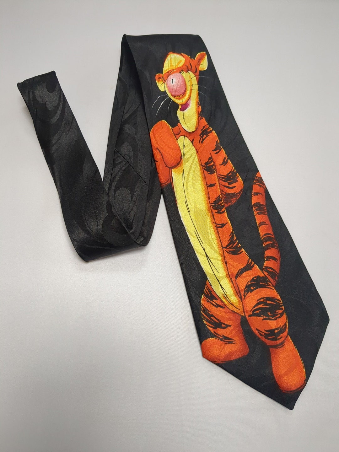 Tigger Men's Necktie Winnie the Pooh Character Tigger the Tiger Black ...