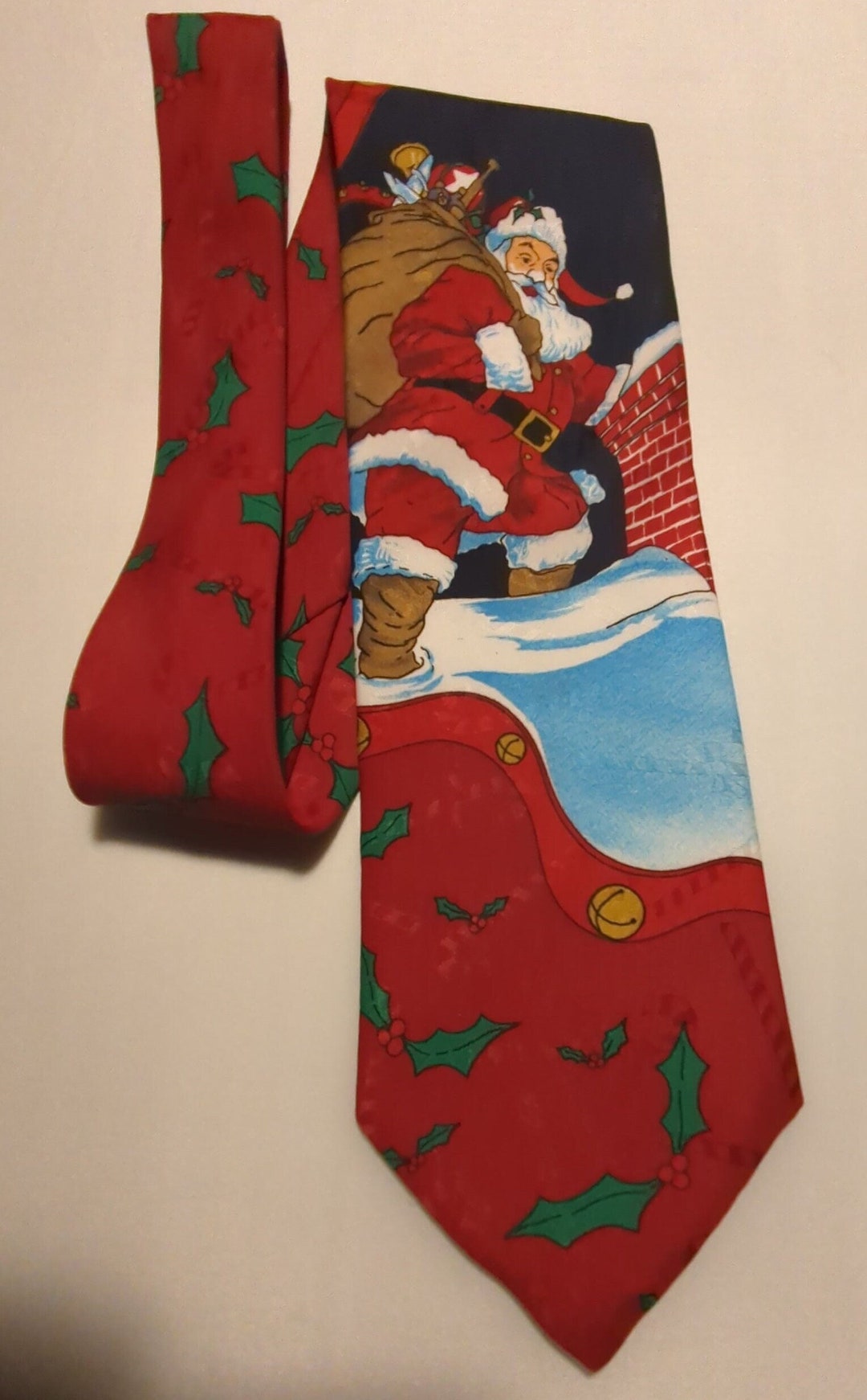 Santa Getting Ready to Climb Down the Chimney Christmas Necktie Santa ...