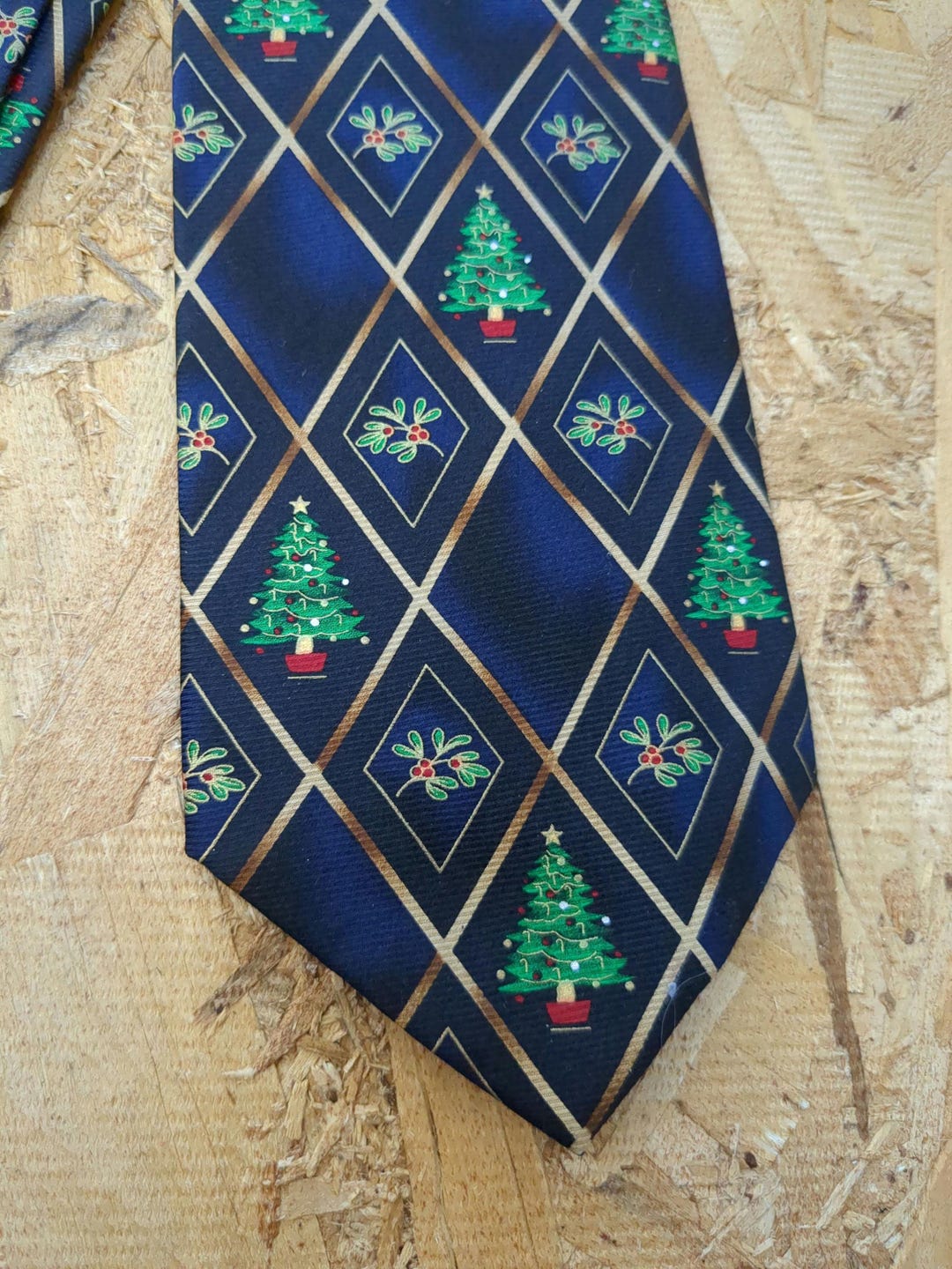 Holly Tree Diamond Pattern Design Tie Novelty Necktie Men's Christmas ...