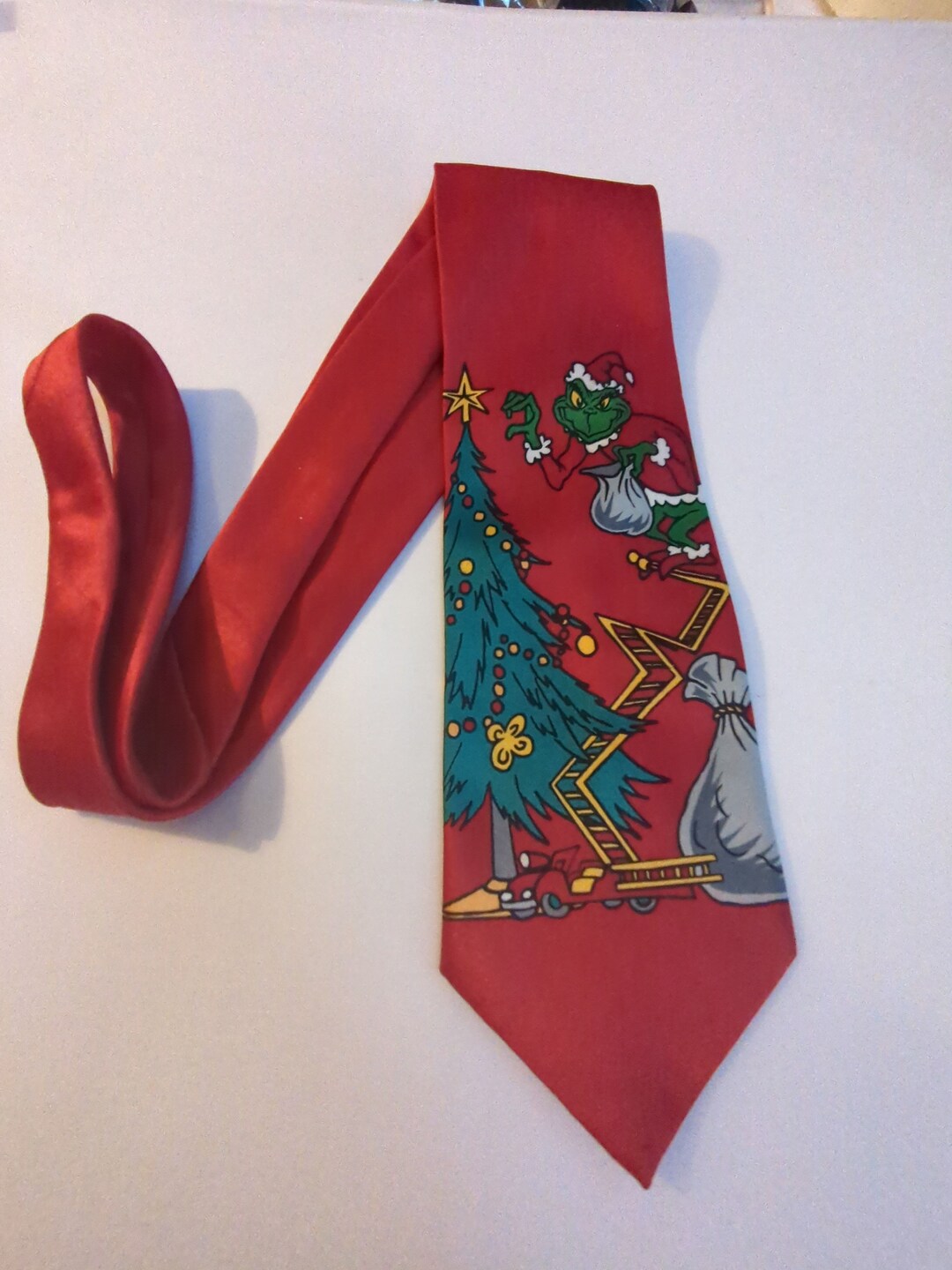 The Grinch Christmas Necktie by Dr. Seuss the Grinch That Stole ...