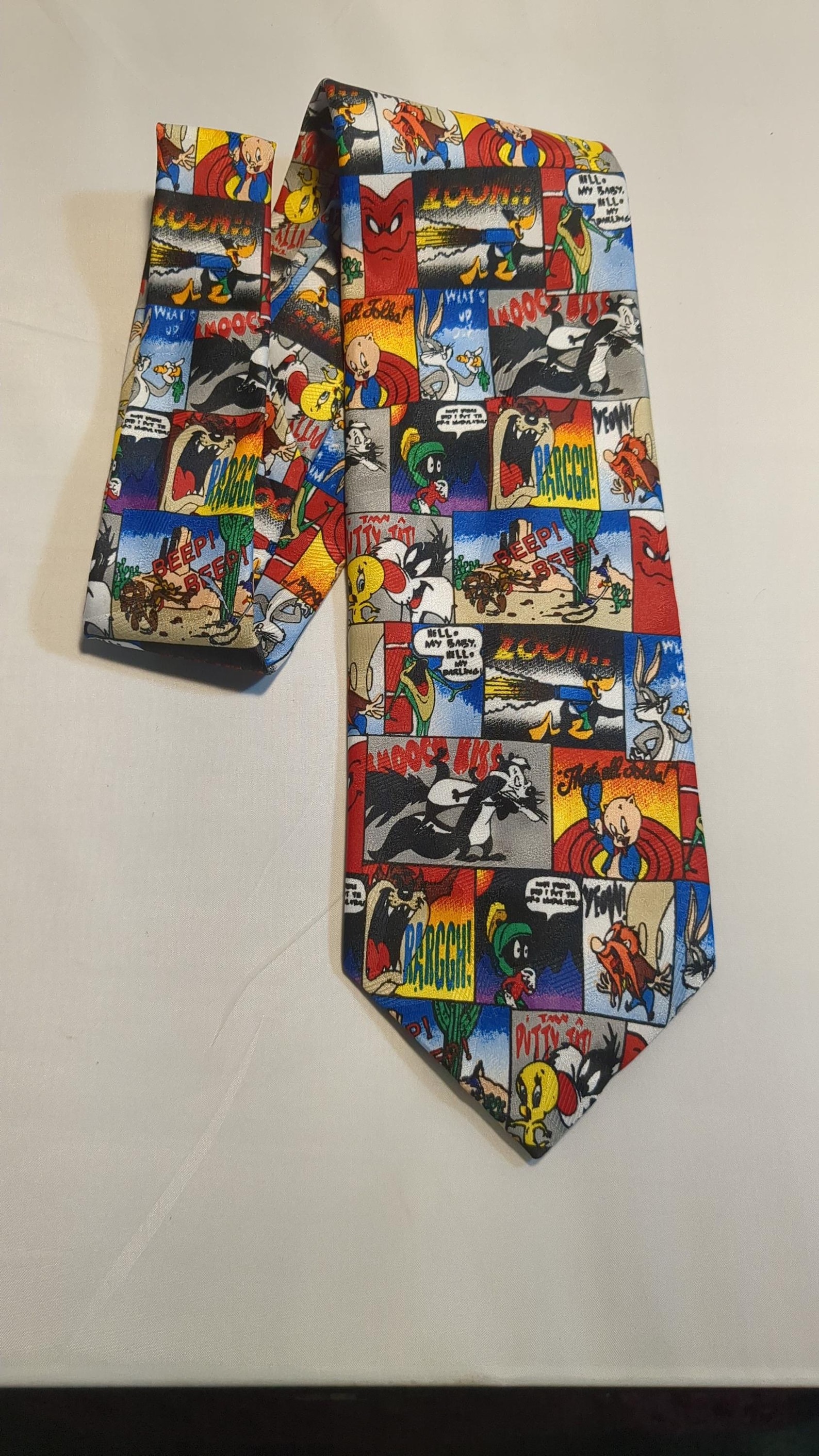 Looney Tunes Cartoon Cut-outs Warner Brothers Tie Men's Ties Neckties ...