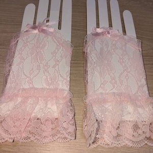 Pink Lace Ladies Fingerless Gloves Wrist Length 6" With Ruffled Cuff ...