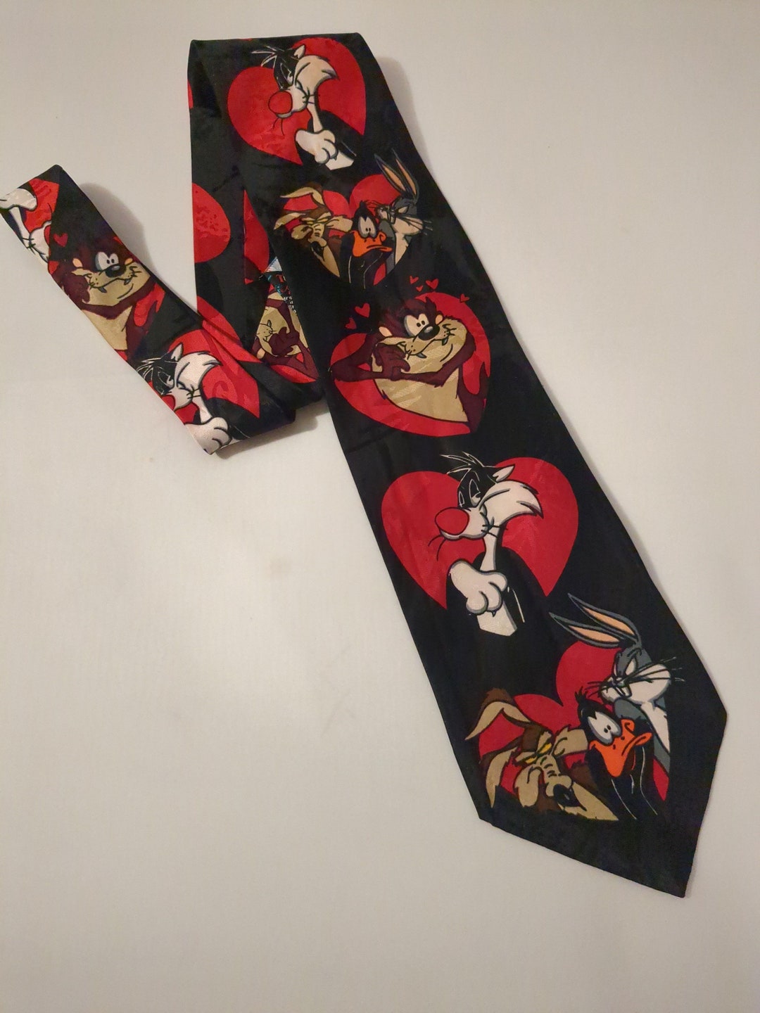 Looney Tunes Hearts Valentines Tie Necktie 1997 Bugs Taz Tweety ...