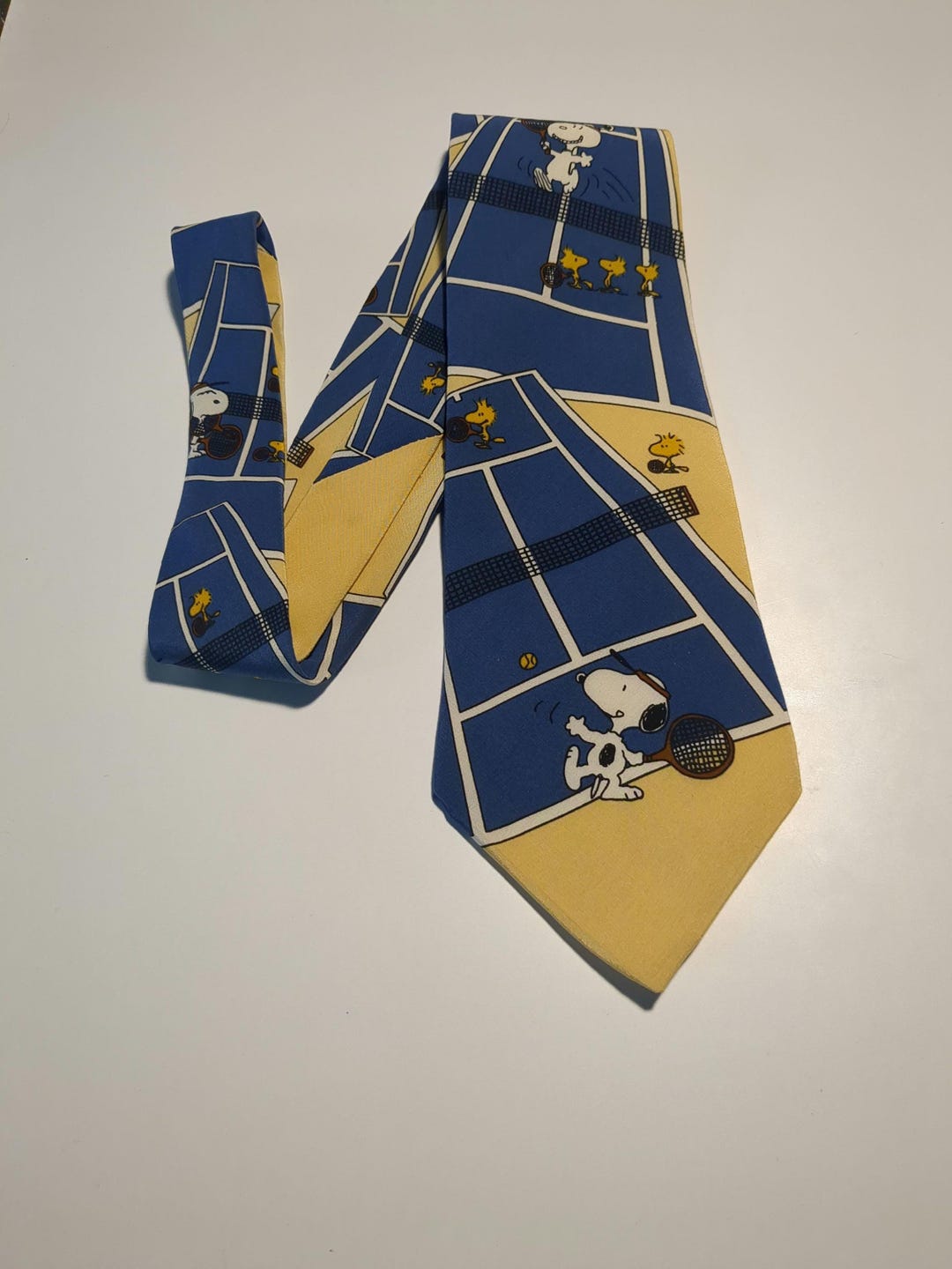 Peanuts Cartoon Men's Tie Snoopy as the World Famous Tennis Player 100% ...