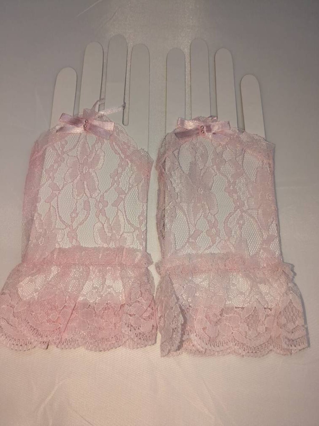 Pink Lace Ladies Fingerless Gloves Wrist Length 6" With Ruffled Cuff ...