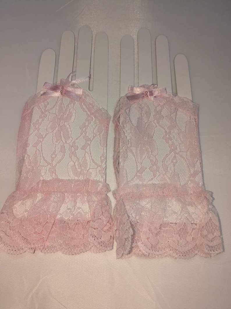 Pink Lace Ladies Fingerless Gloves Wrist Length 6" With Ruffled Cuff ...