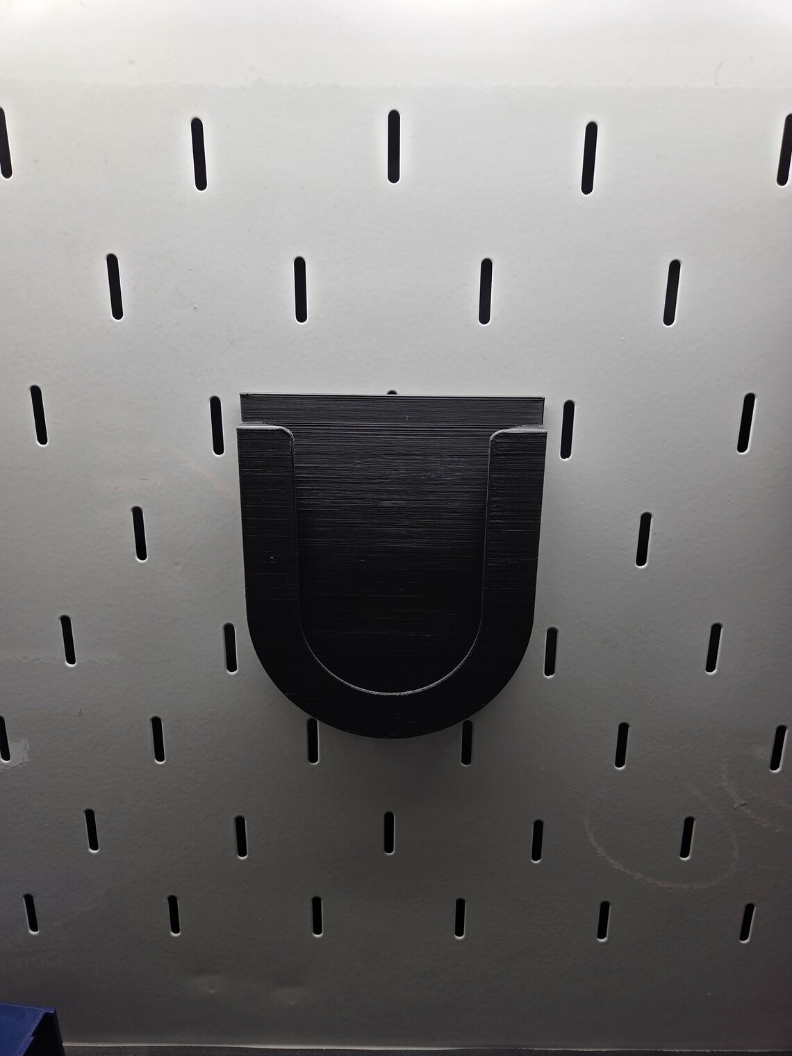 USG/ICON(IC) Toolbox Hutch Rotating Monitor Mount - Etsy