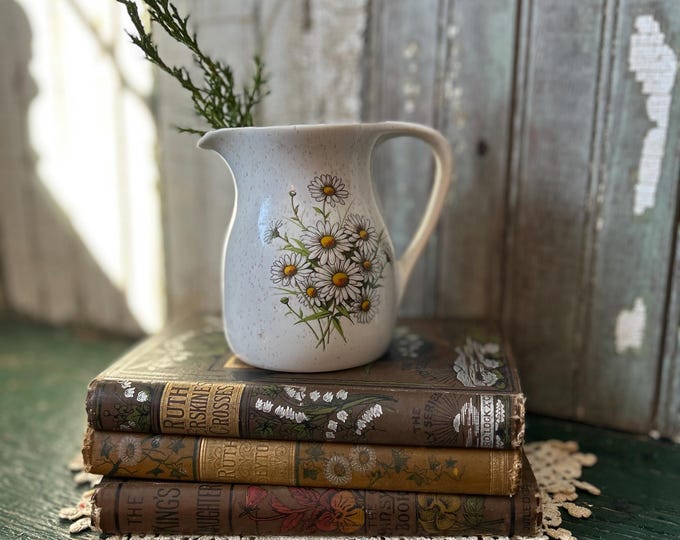Mid Century Daisy Pottery Jug, Pitcher, Found in England - Etsy