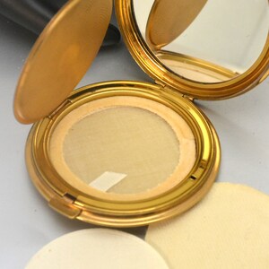 Vintage Vanity Fair Compact Complete With Powder Puff and Screen - Etsy