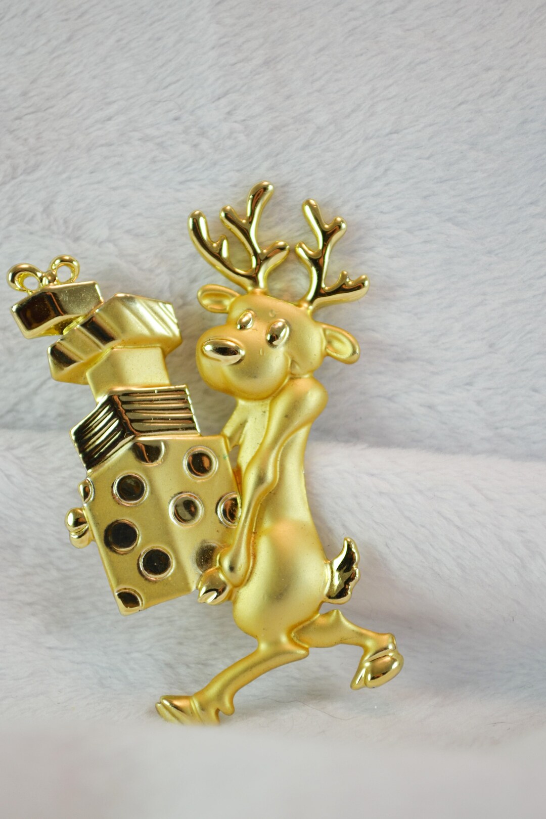 Vintage AJC Brooch With Reindeer Carrying Gifts Humorous Christmas Pin ...