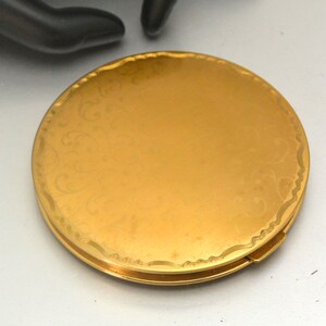 Vintage Vanity Fair Compact Complete With Powder Puff and Screen - Etsy