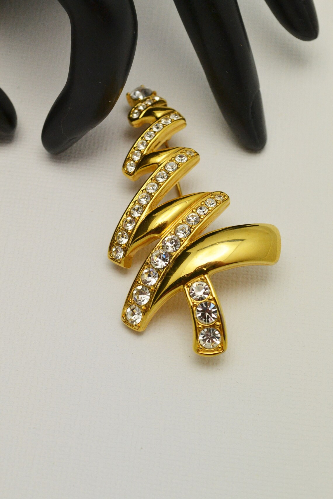 Vintage Monet Christmas Tree Brooch Gold Tone Metal & Rhinestones - Etsy
