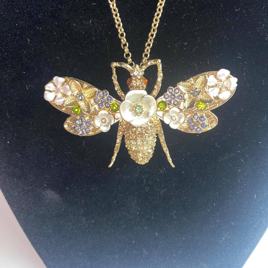 BETSEY JOHNSON Queen Bee Moth Insect Flower Necklace - Etsy