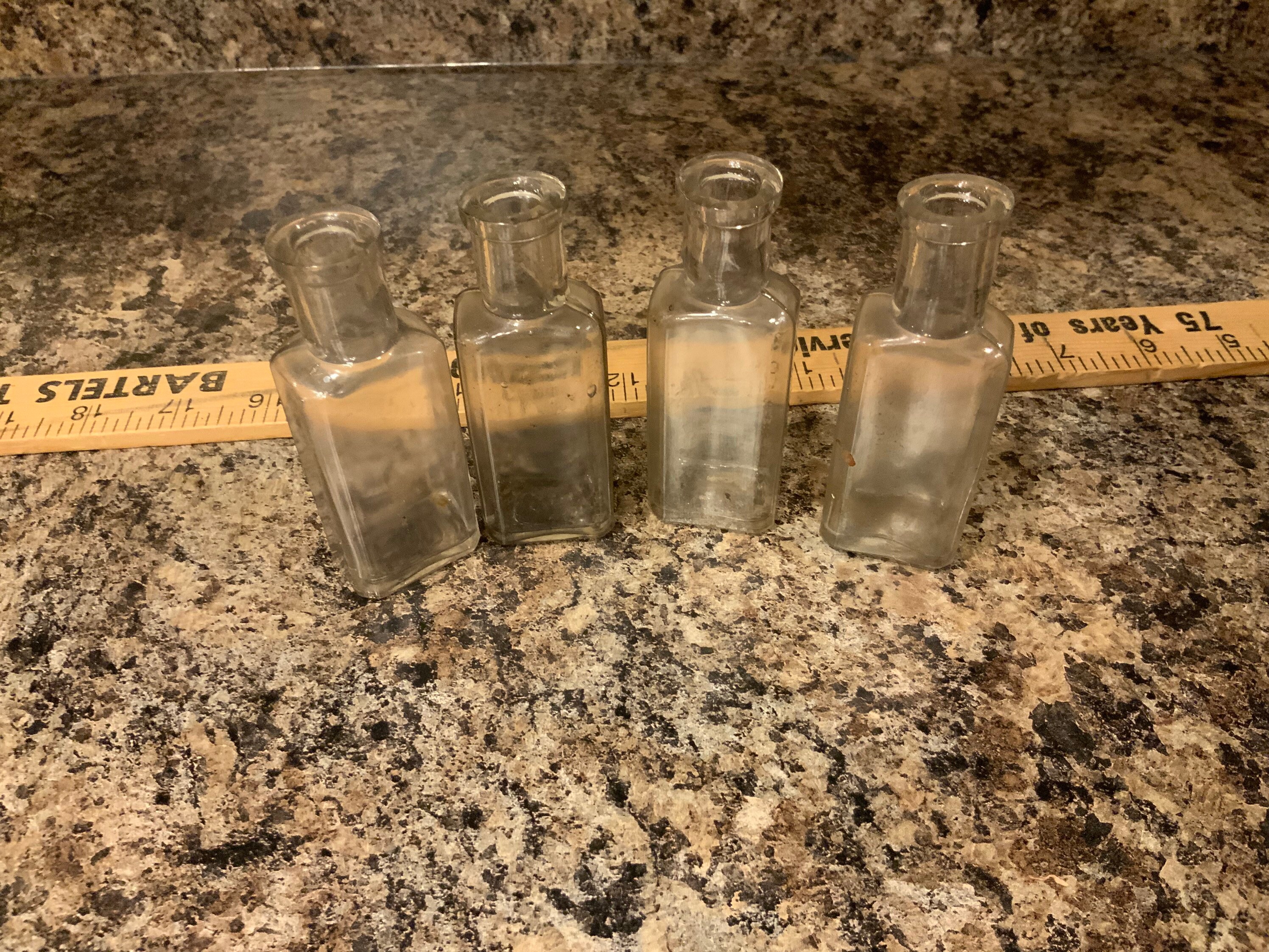 Jewelry & Beauty Empty Unused Vintage Glass Bottles with Lids or ...