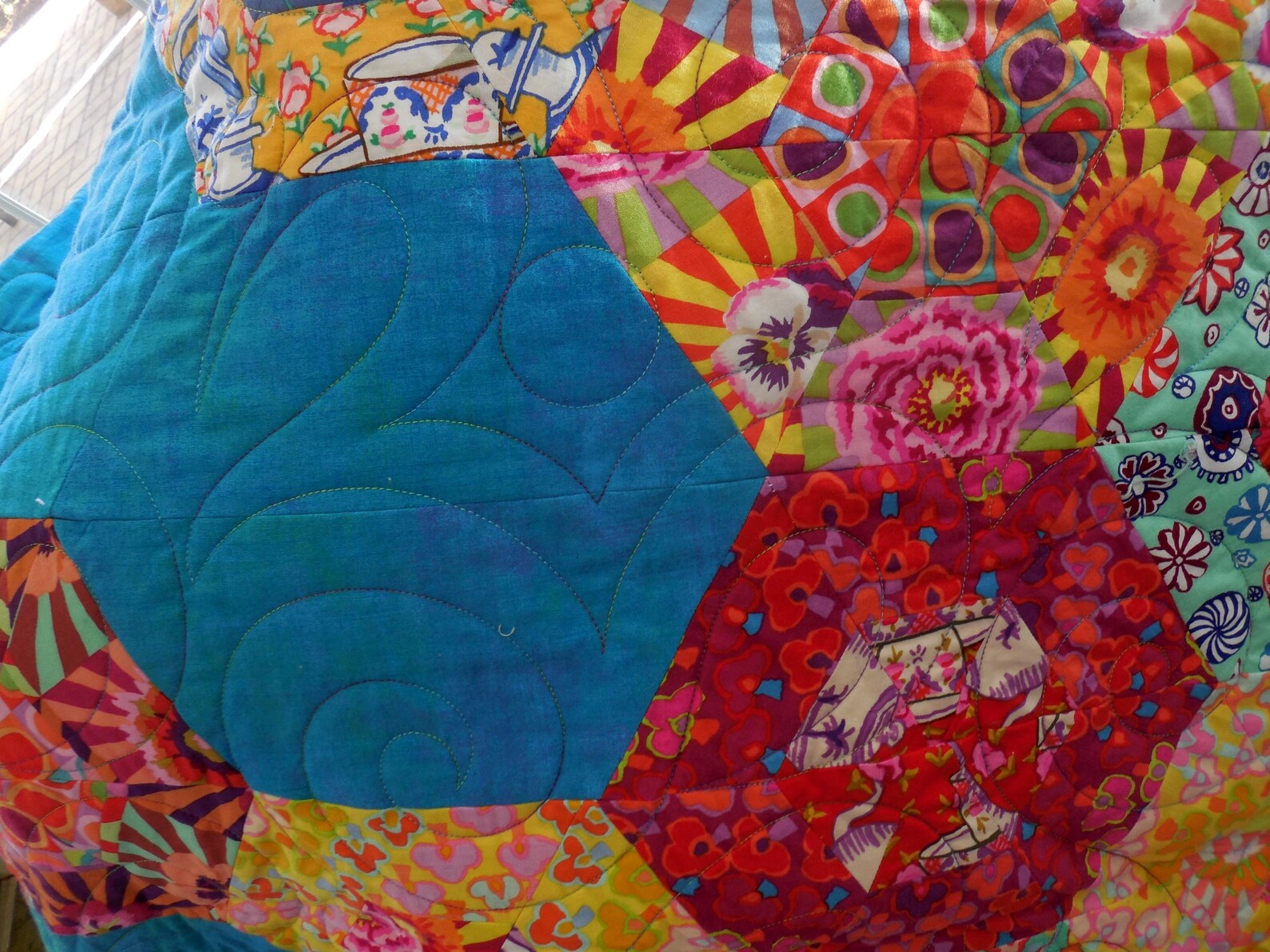 Hexagon Lap Quilt-reversible-free Spirit Fabrics-professionally Quilted ...