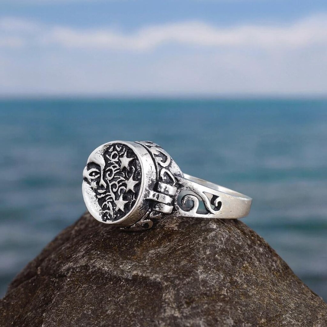 Vintage Poison Box Ring, Sterling Silver Moon and Stars Ring, Handmade ...