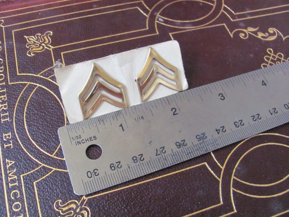 Army Rank Pin Polished Gold Sergeant Rank Insignia Pin - Official US ...