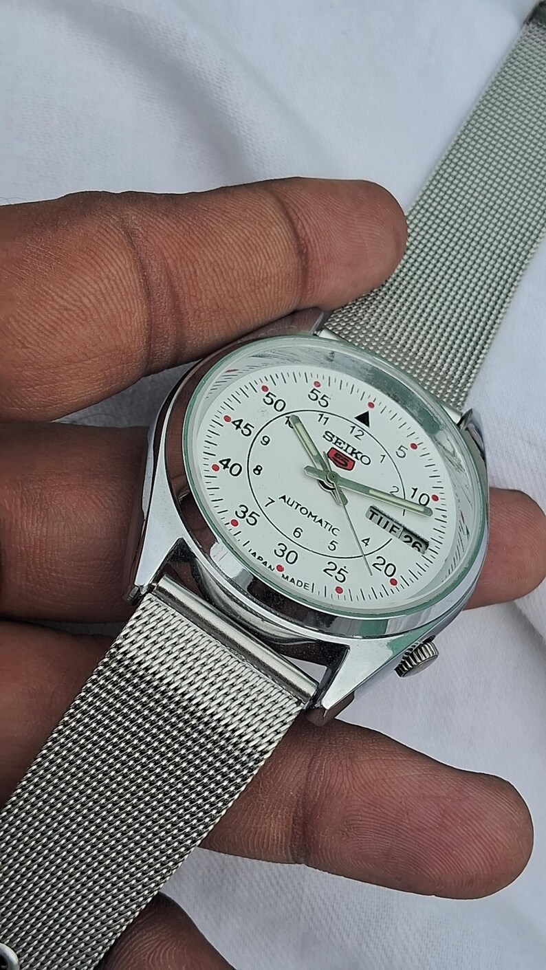 Vintage Seiko 5 Automatic Watch – White Dial, Stainless Steel Mesh ...