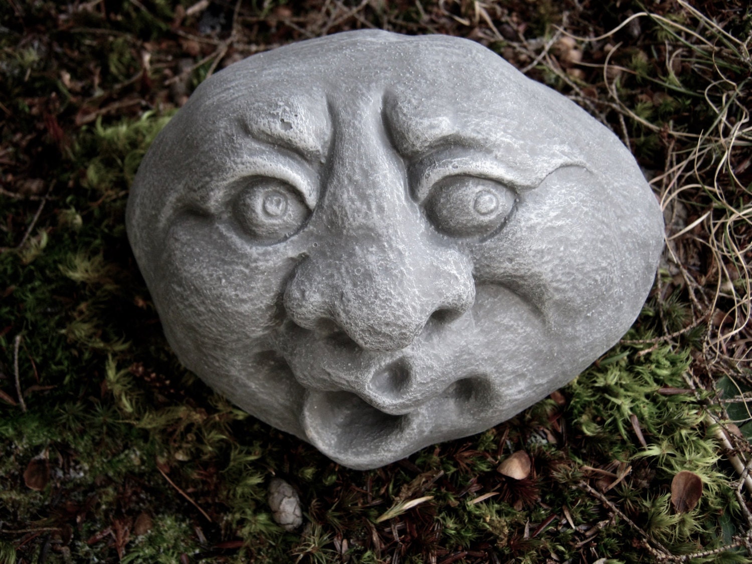 Garden Rock Face, Concrete Garden Face, Funny Face, Rocks With Faces ...