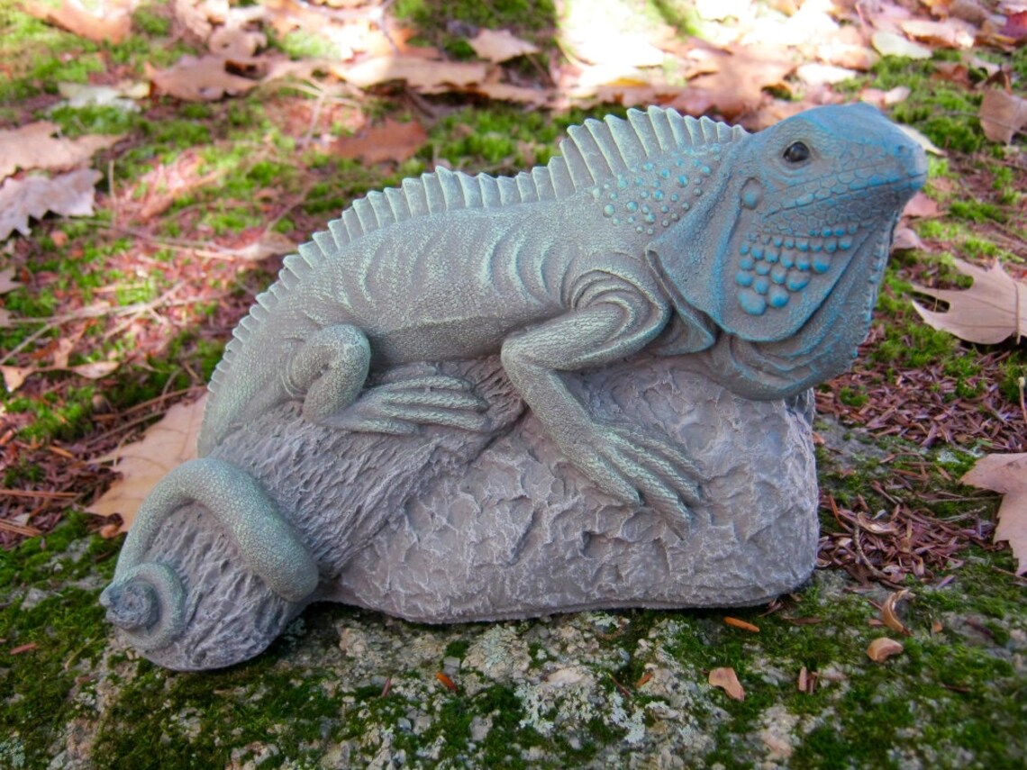 Iguana, Iguana Garden Statue, Reptile Garden Decor, Painted Concrete ...