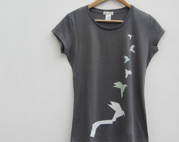 War Cycles Peace Cycles Dove Origami Tshirt Women in Grey - Etsy