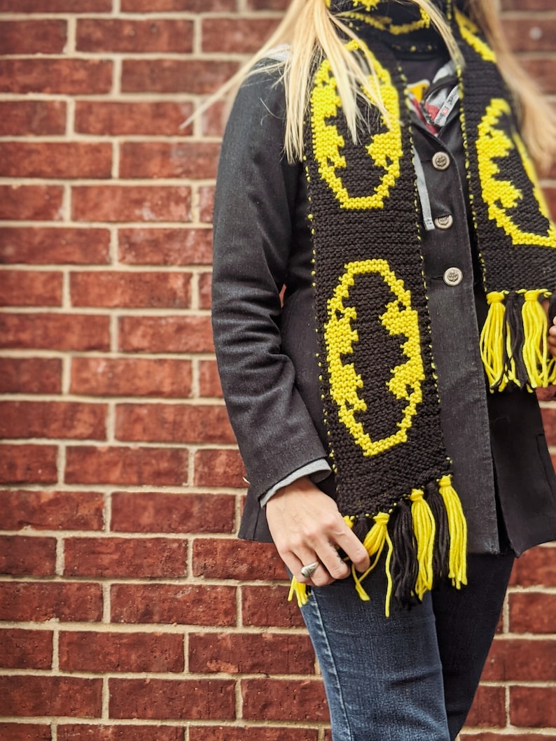 Batman Hand Knit Scarf - Etsy
