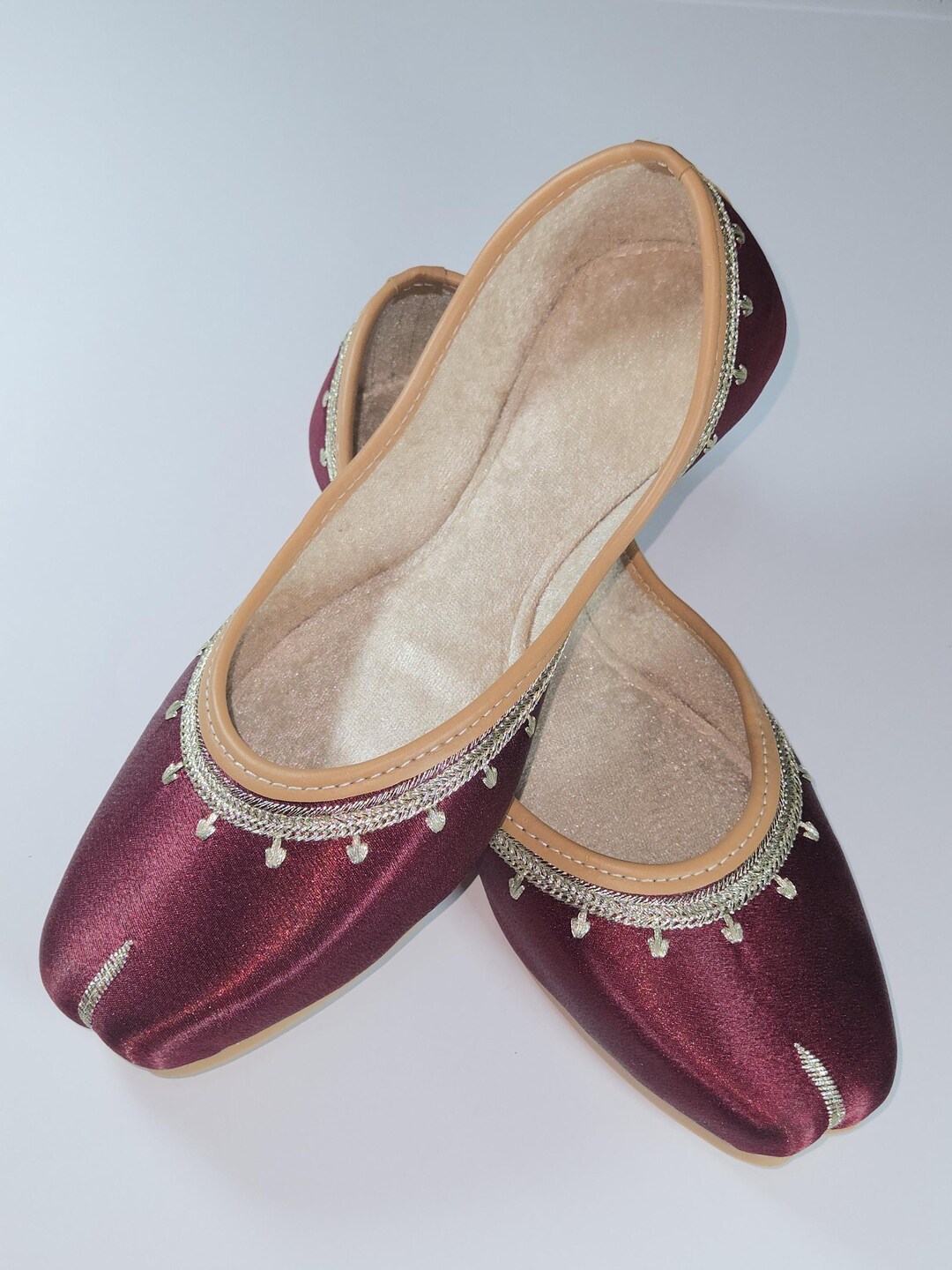 Handmade Maroon Punjabi Khussa (jutti) – Cushioned Comfort, Traditional ...