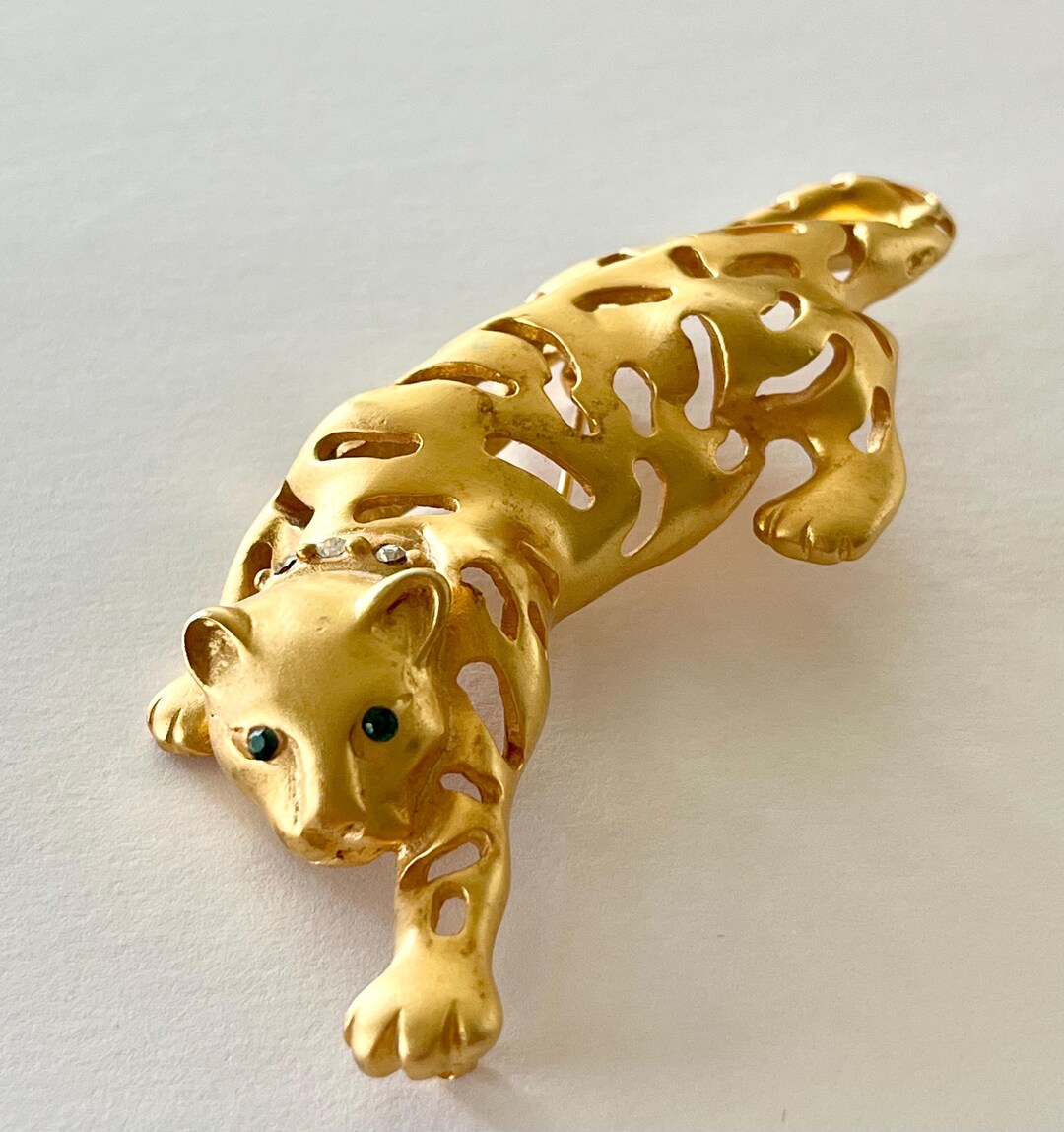 Vintage Matte Gold Metal Crouching Tiger Brooch With Green Rhinestone ...
