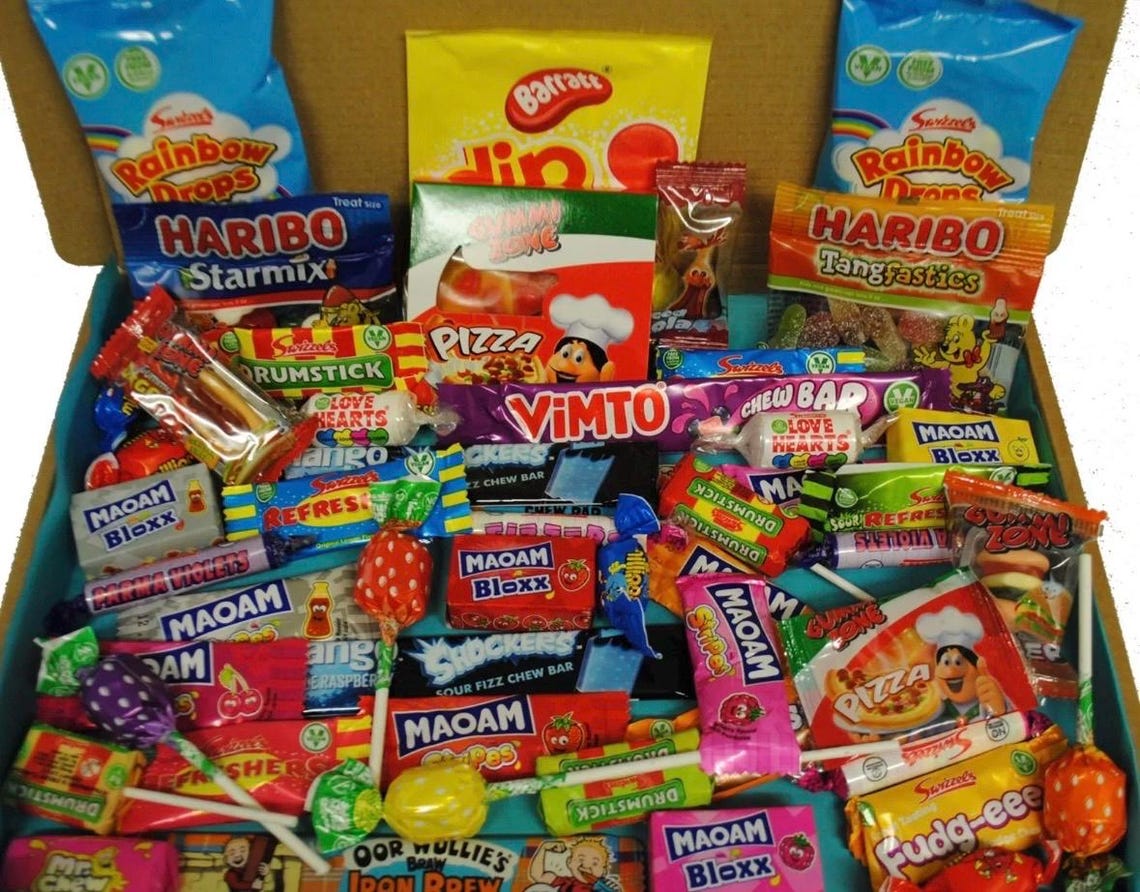 Retro Sweets Gift Box Candy Hamper 50 Pieces Pick N Mix Chews Party ...
