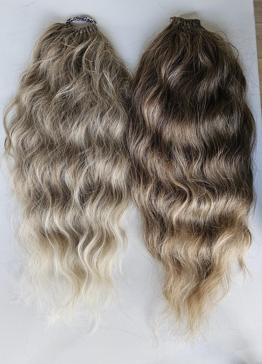 Ponytail Cola De Caballo Koňský Ohon Paardenstaartcheval Pferdeschwanz ...