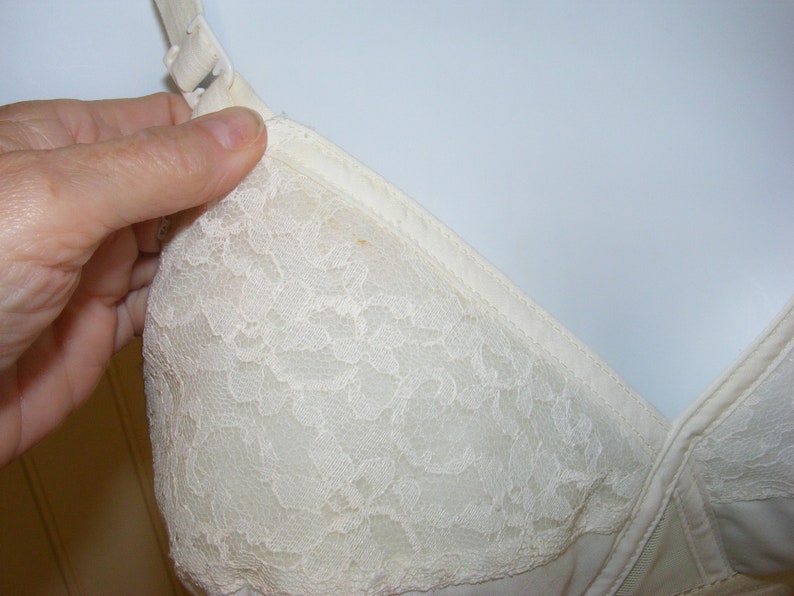70s Bra 36B 446 Half Lace Fiberfill Cups Poly /cotton Vintage - Etsy