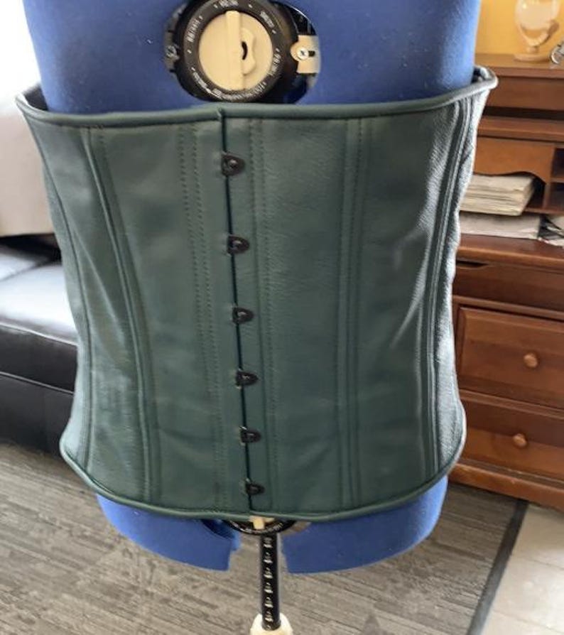 Men’s Corsts & Waist Cinchers - Etsy