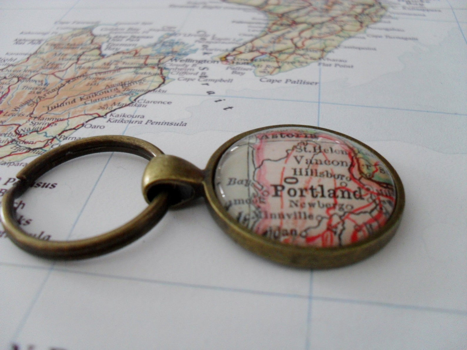 PORTLAND OREGON Map KEYCHAIN / Travel Souvenir / Portland Keychain ...