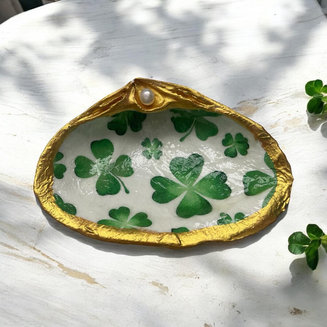 Four Leaf Clover Shamrock Design Decoupage Clam Shell Trinket Dish With ...