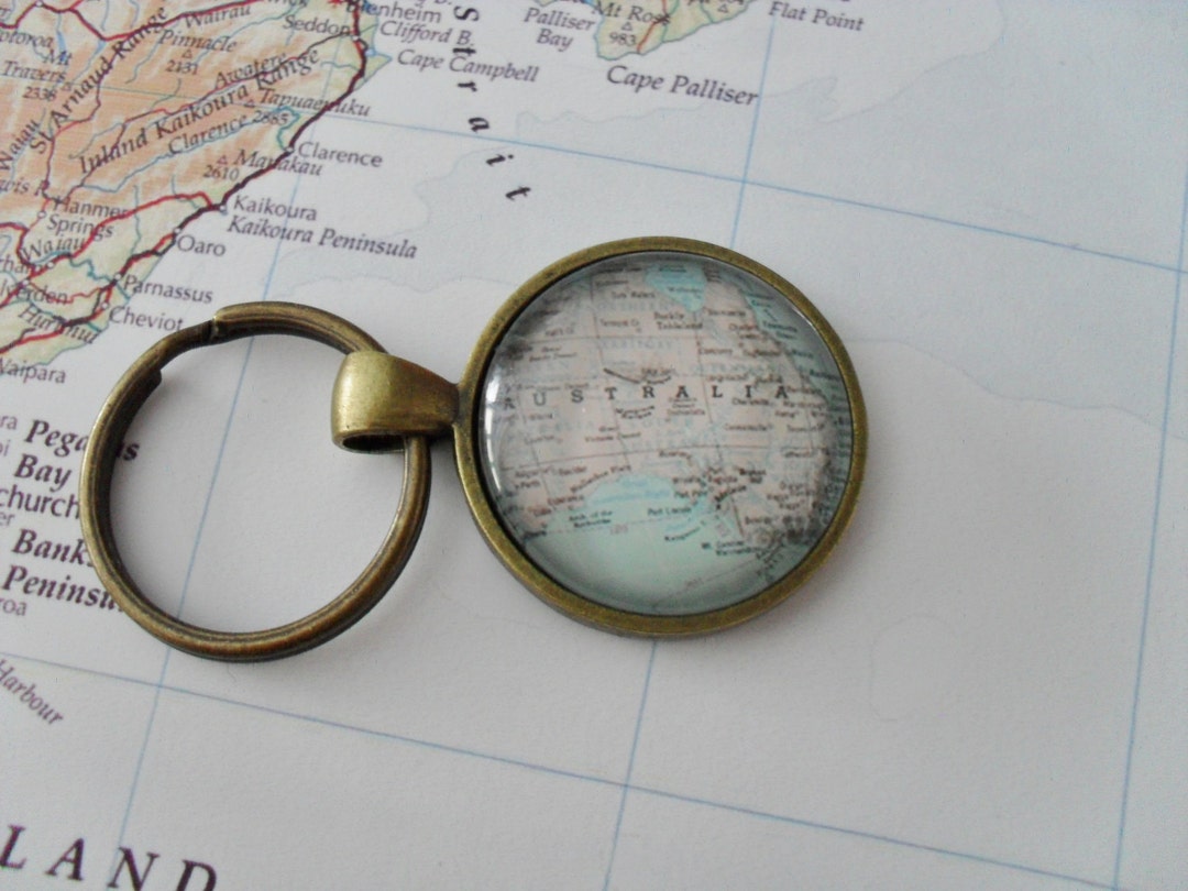 AUSTRALIA MAP KEYCHAIN / Groomsmen Gift / Wedding Favour / Travel ...