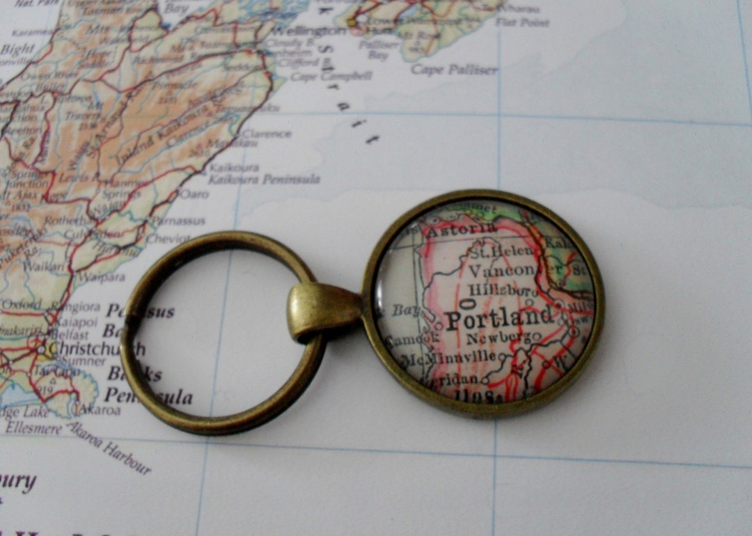 PORTLAND OREGON Map KEYCHAIN / Travel Souvenir / Portland Keychain ...