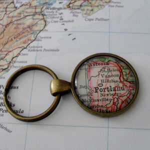 PORTLAND OREGON Map KEYCHAIN / Travel Souvenir / Portland Keychain ...