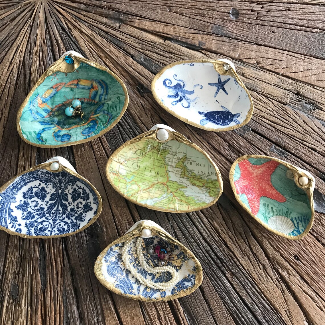 Holly Berry Decoupage Clam Shell Trinket Dish With Genuine Pearl & Gold ...