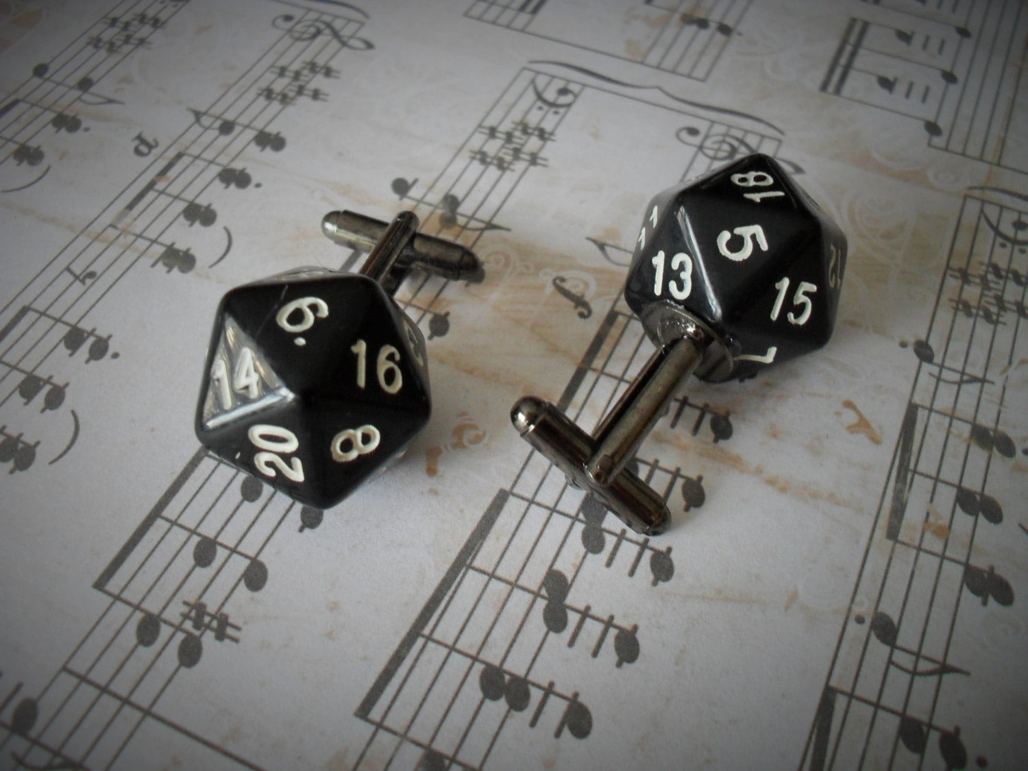20 SIDED DICE CUFFLINKS / Gift for Him / Unique Gift / - Etsy Canada