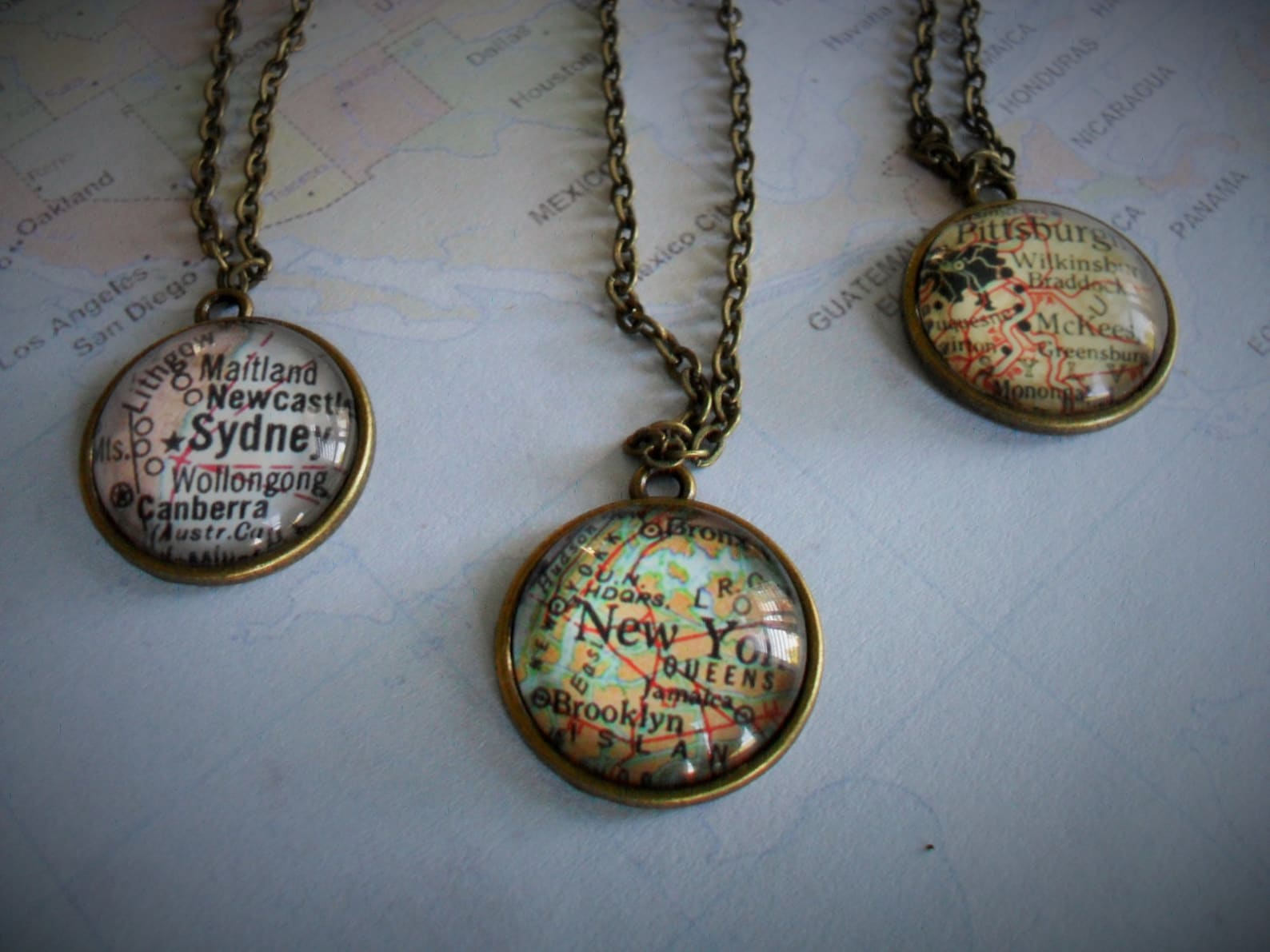 Custom MAP Necklace / Map Pendant / You Pick the Location / - Etsy Canada