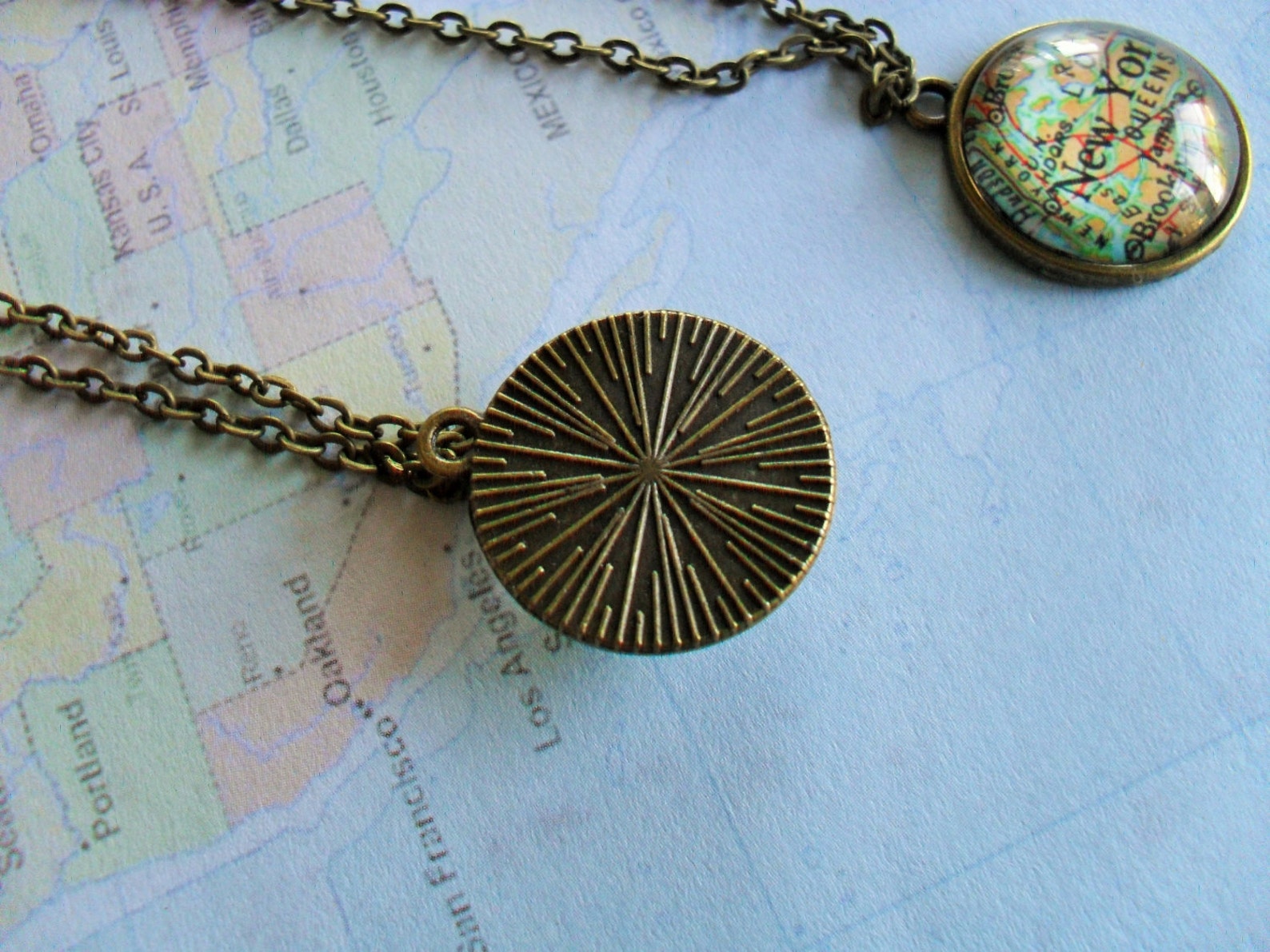 Custom MAP Necklace / Map Pendant / You Pick the Location / - Etsy Canada