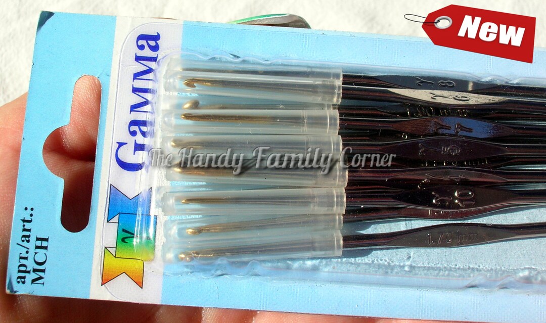 Gamma Metal Crochet Hooks Set. 12 Hooks, Sizes From 1.05 to 2.0. 12cm ...
