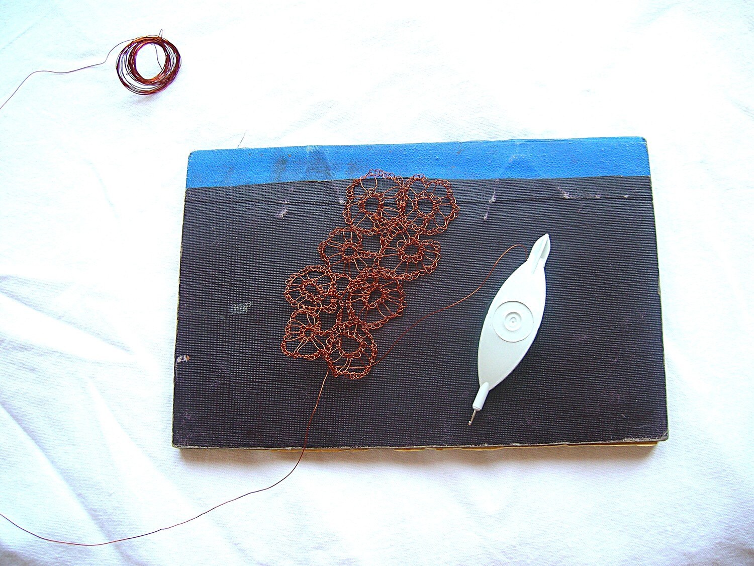 Frivolite Tatting Shuttle With Hook on One End and Replaceable - Etsy