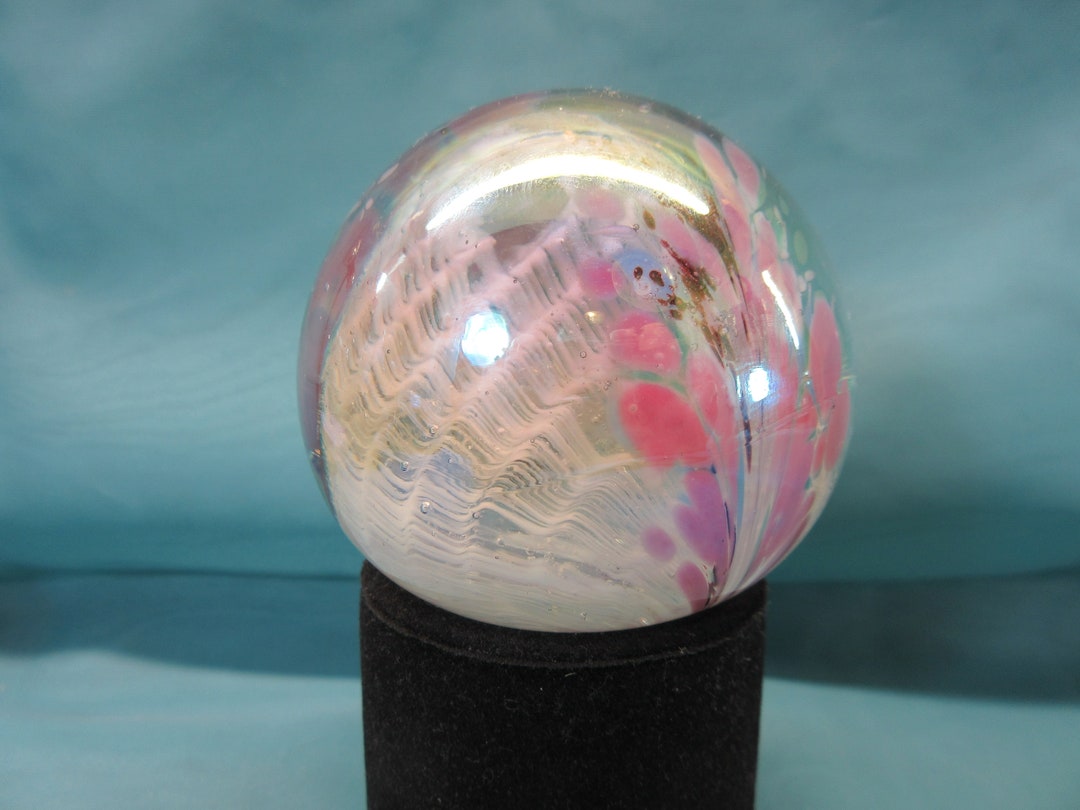 1983 Iridescent Paperweight the Glass Eye Studio - Etsy