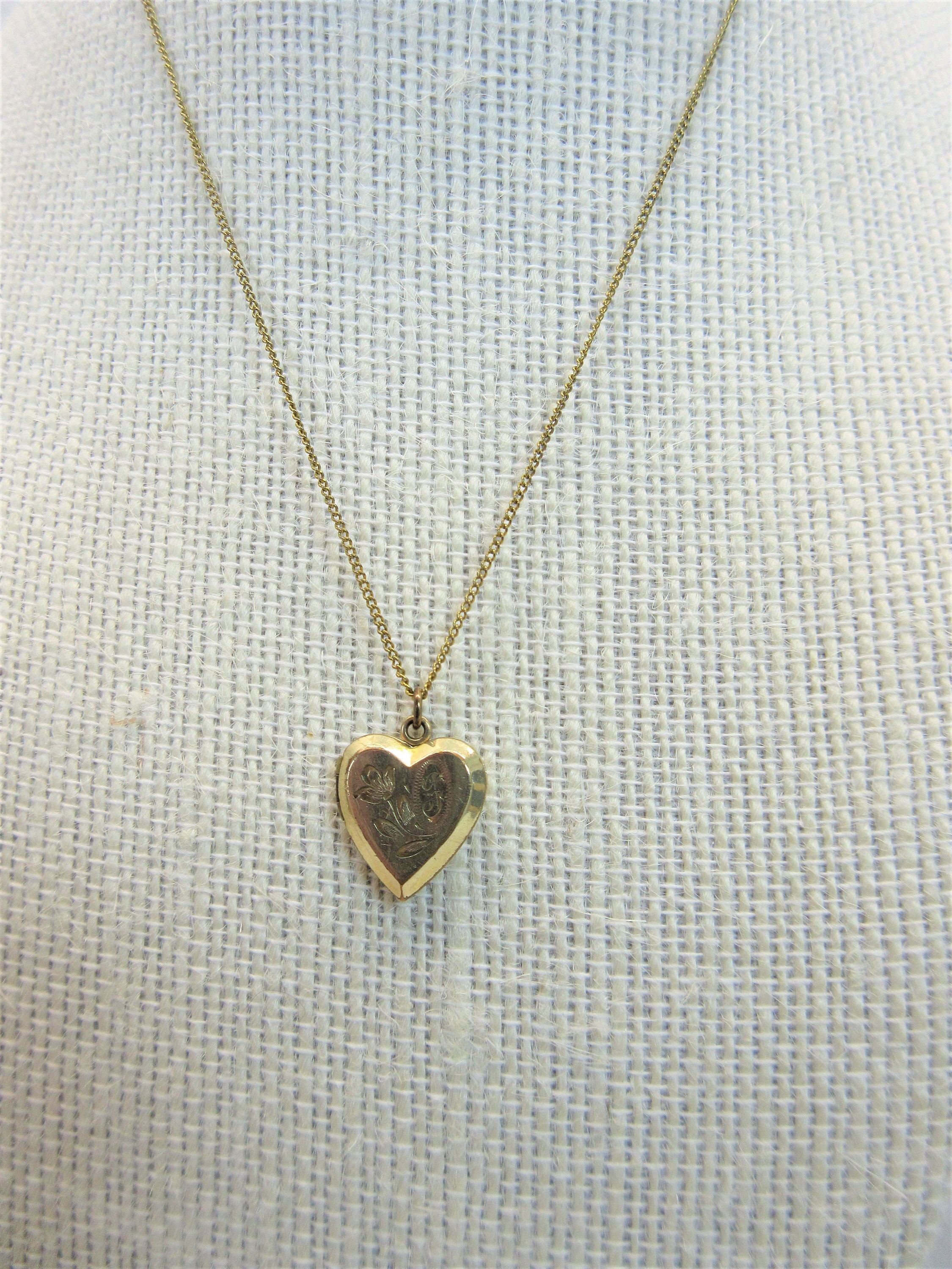 Our Pick: Catbird NYC Dollhouse Heart Locket 20 Brands That Make ...