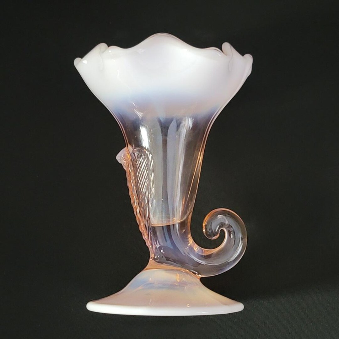 Duncan Miller 3 Feather Pink Glass Opalescent Cornucopia Decorative ...