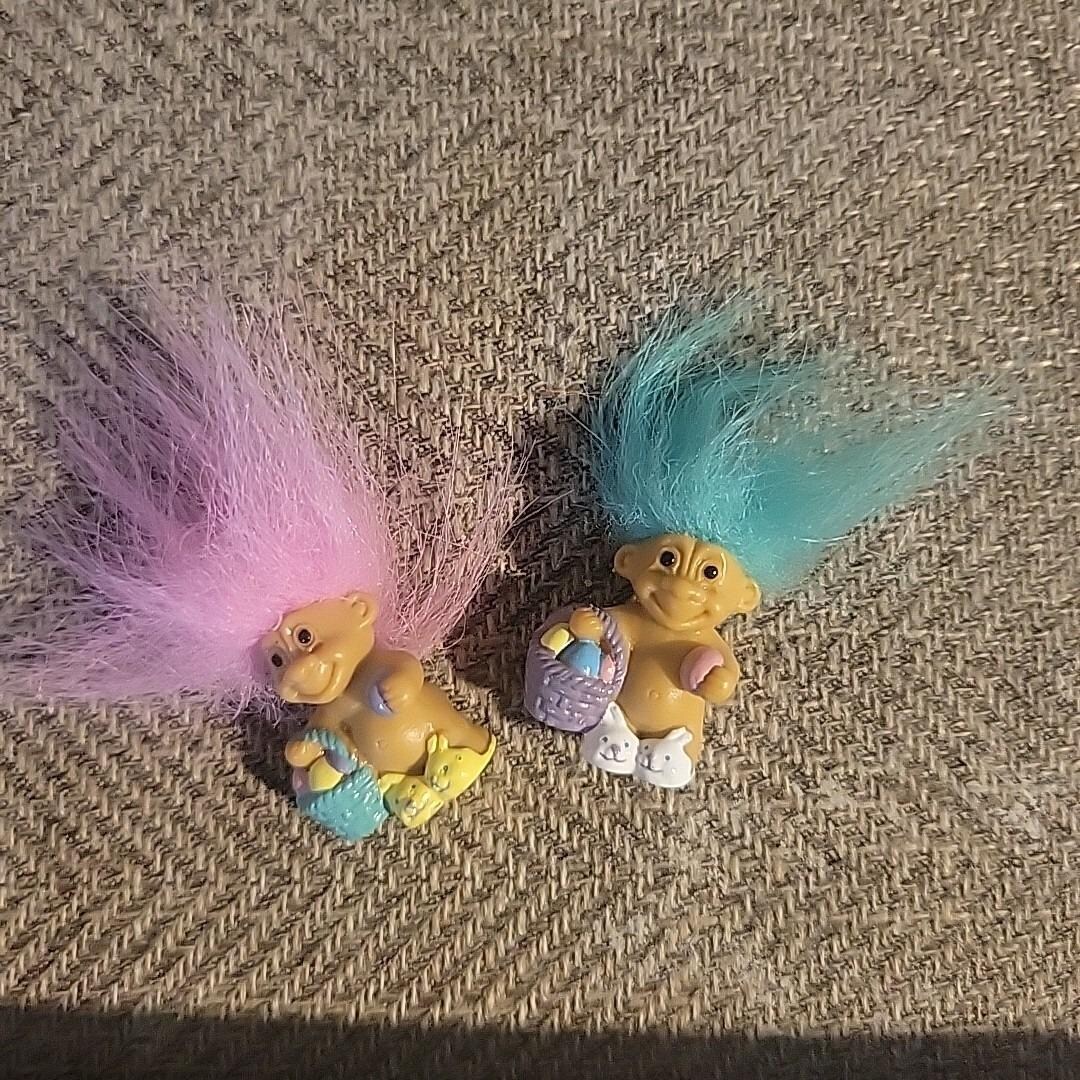 2 Vintage Russ GOOD LUCK Mini Troll EASTER Bunny Toy Figures Pink Green ...