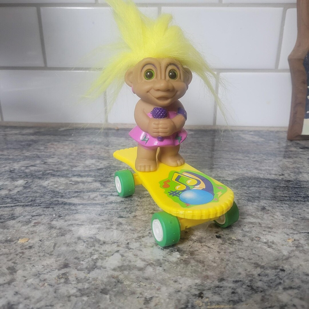 Troll Doll 3 1/2" Russ Pull Back and Go Rock Singer Girl on Surfboard ...