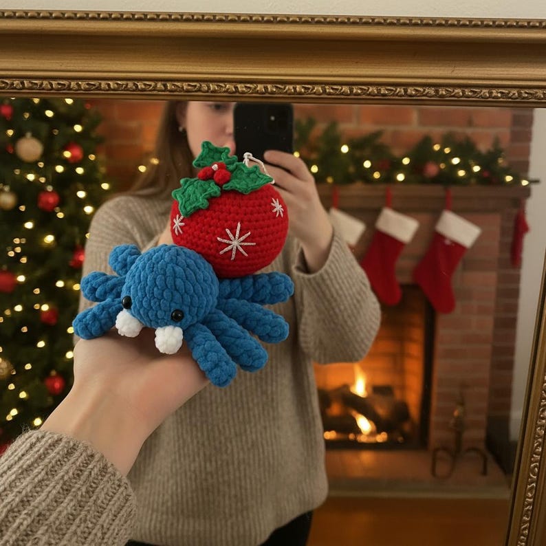 Christmas Bauble Spider Crochet Pattern, Amigurumi Holiday Bauble PDF ...